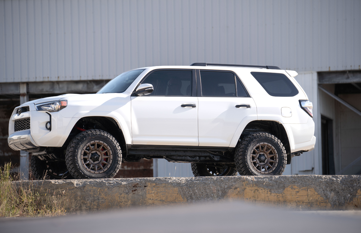 Building the Ultimate Off-Road Toyota 4Runner with Rough Country