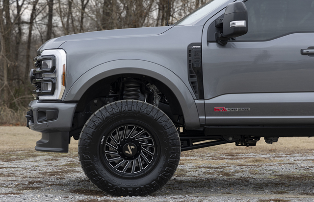 Exploring the Ford F-250's Rough Country Makeover
